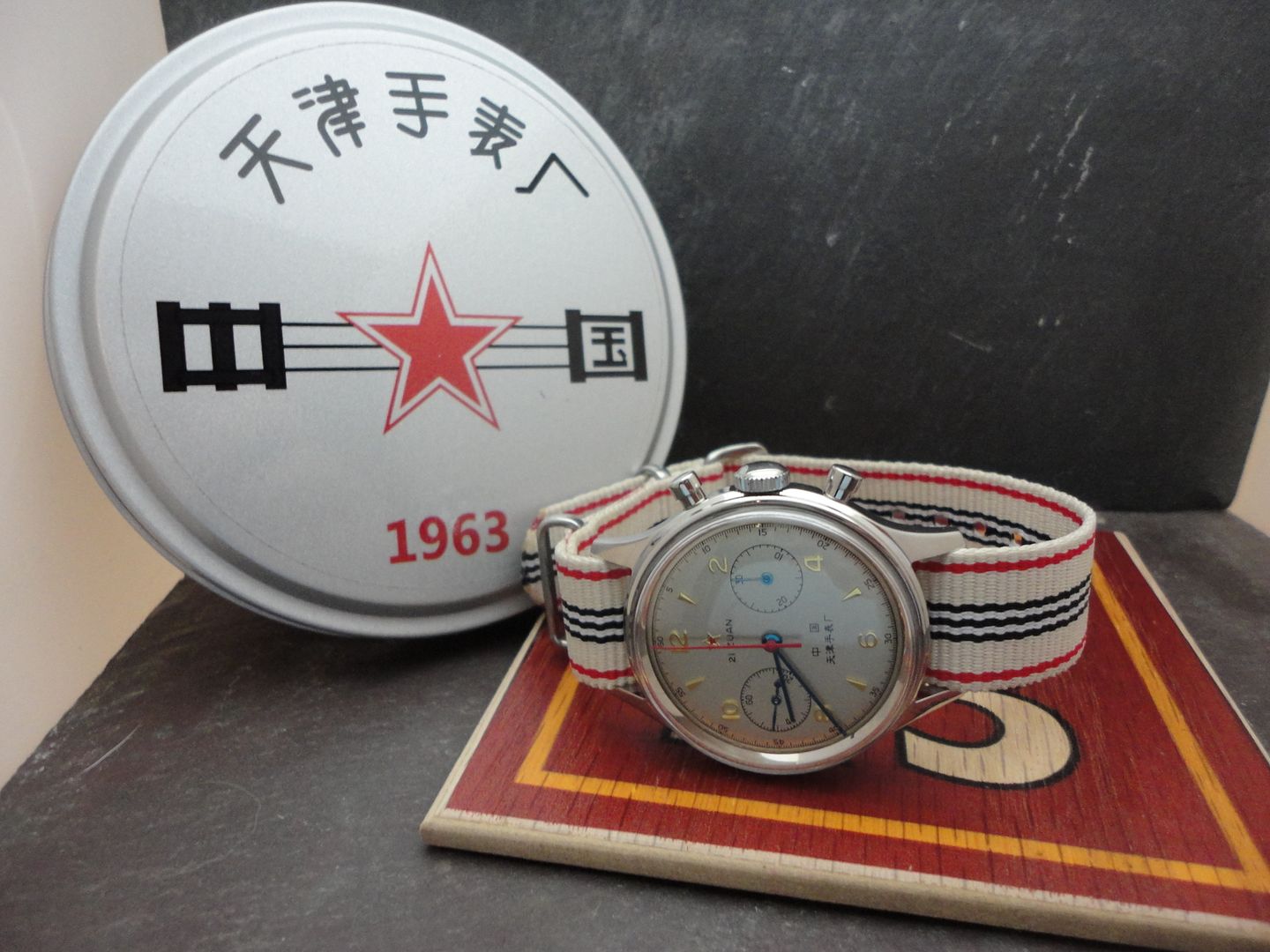 SOLD!! SEAGULL 1963 W/Acrylic & Original 19 Zuan dial on vintage mesh ...