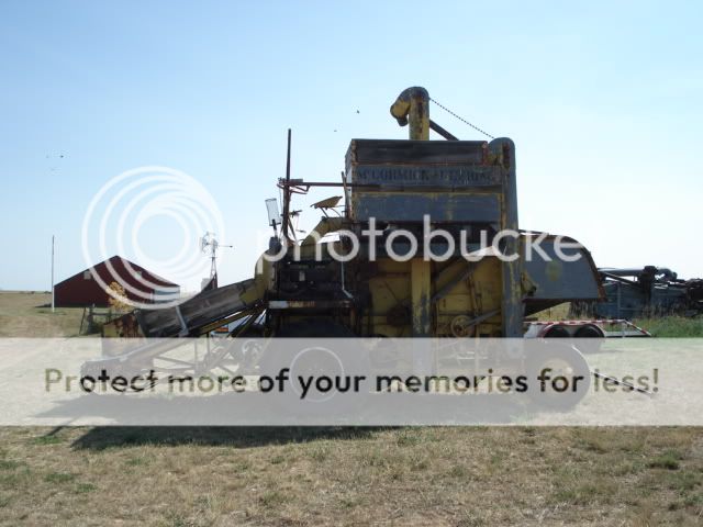 Homemade Combine Pictures - General Chat - Red Power Magazine Community