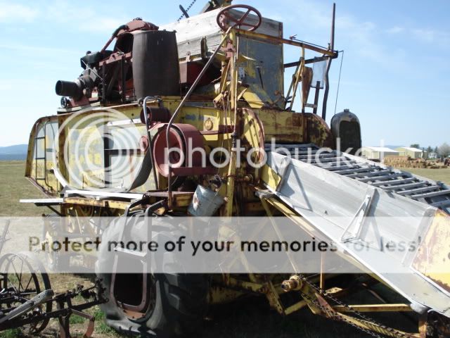 Homemade Combine Pictures - General Chat - Red Power Magazine Community