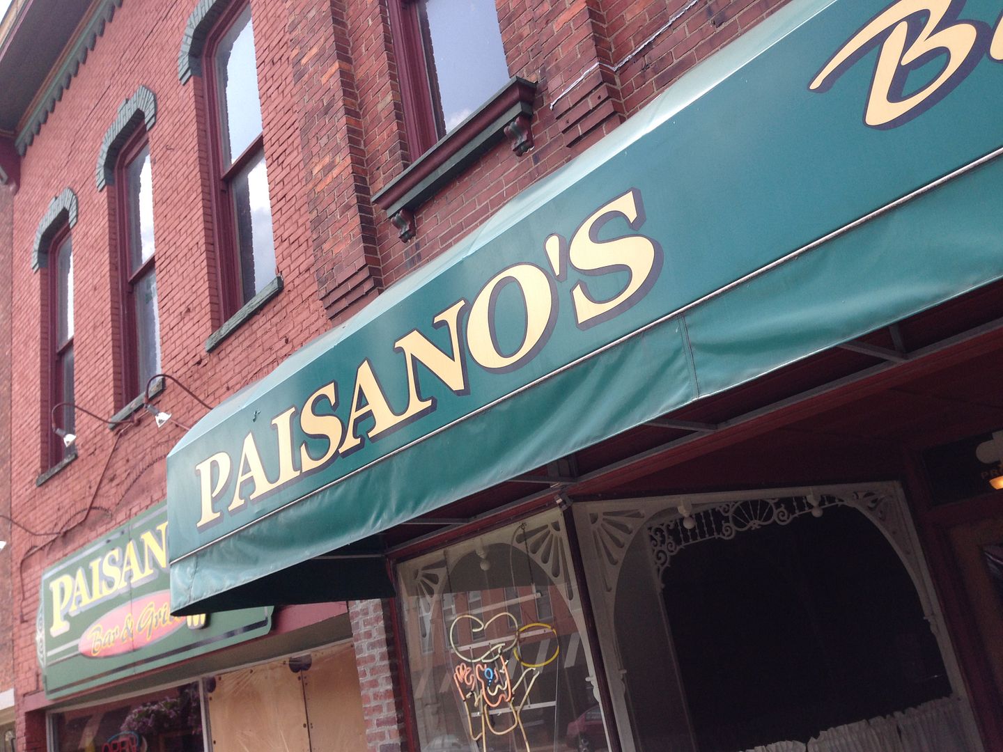 Paisano’s Bar & Grill | SW Michigan Dining